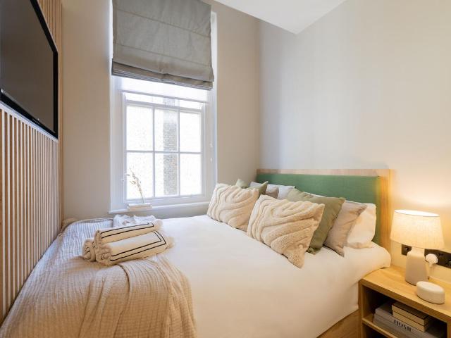 Draycott Avenue SW3, Studio to rent, £2,243 pcm | PrimeLocation