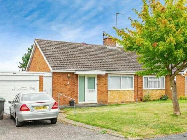 Drayton Close, Rushden, 2 Bedroom Semi detached