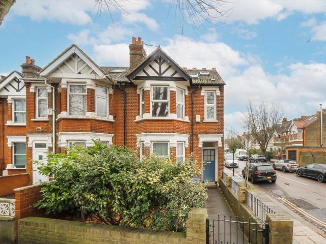 Drayton Green, London W13 4 bed end of terrace house to rent £3,003 pcm £693 pw