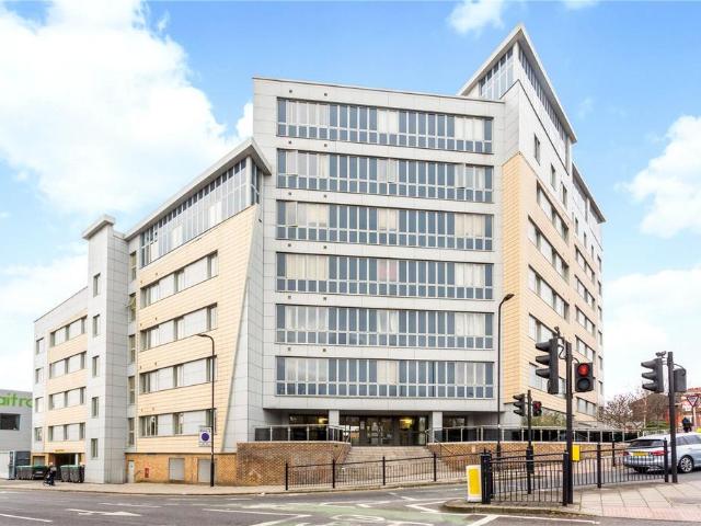 Drayton Green Road, London W13 2 bed flat to rent £2,000 pcm £462 pw