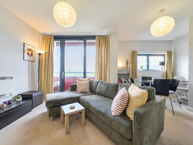 Drayton Park, London, N5 1 bed flat to rent £2,000 pcm £462 pw