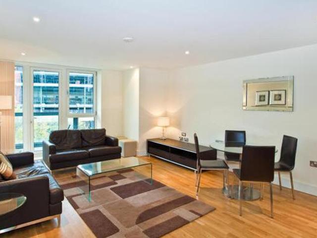 Drayton Park, London, 2 Bedroom Apartment