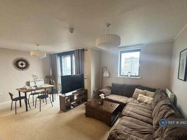 Drayton Park, London, 2 Bedroom Flat