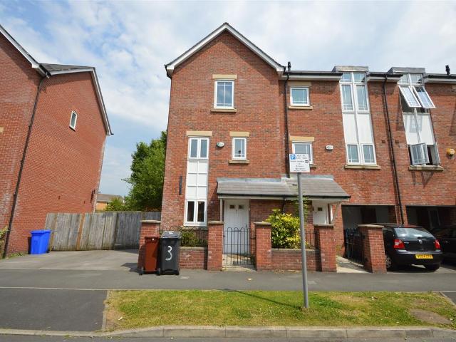 Drayton Street, Hulme, Manchester M15, 4 bed town house to rent, £2,400 pcm | PrimeLocation