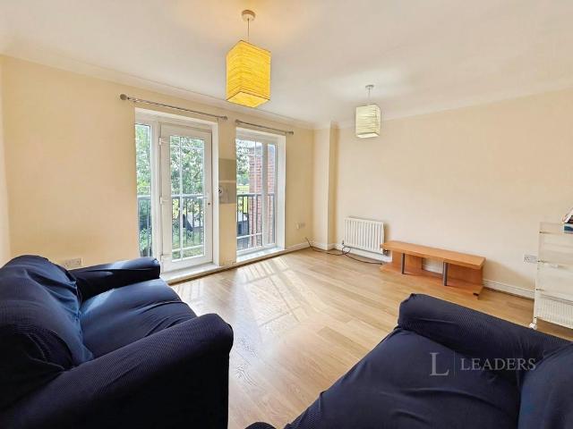 Drayton Street, M15 4 bed house to rent £2,350 pcm £542 pw