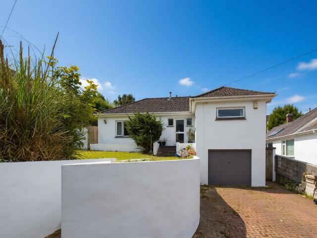 Dracaena Avenue, Falmouth TR11, 4 bed bungalow to rent, £1,750 pcm | PrimeLocation