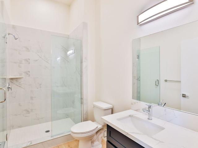 Draco Apartments 3 Bedroom Apartment for Rent at 1073 Exposition Blvd, Los Angeles, CA 90007 Congress North