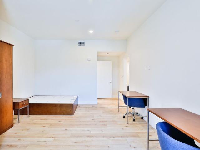 Draco Apartments 5 Bedroom Apartment for Rent at 1073 Exposition Blvd, Los Angeles, CA 90007 Congress North