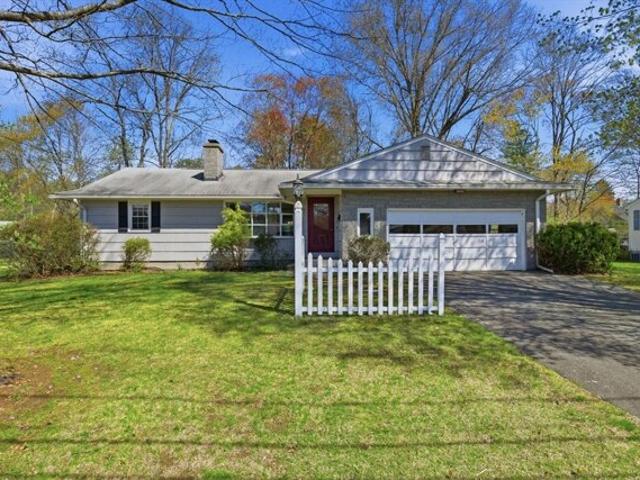 Dragon Cir, Easthampton, Home For Sale