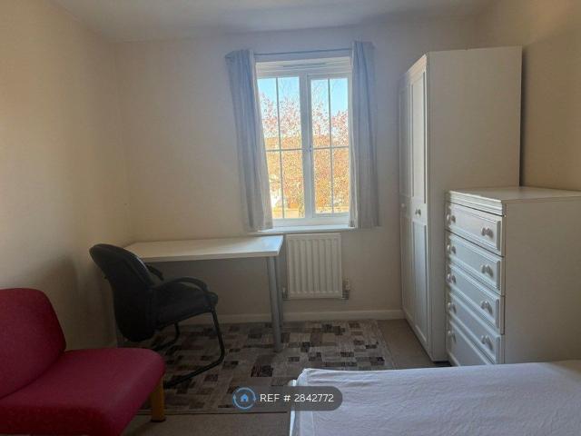 Dragon Road, Hatfield AL10, Room to rent, £730 pcm | PrimeLocation