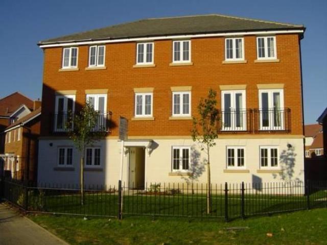 Dragon Road, Hatfield AL10 4 bed house to rent £2,600 pcm £600 pw