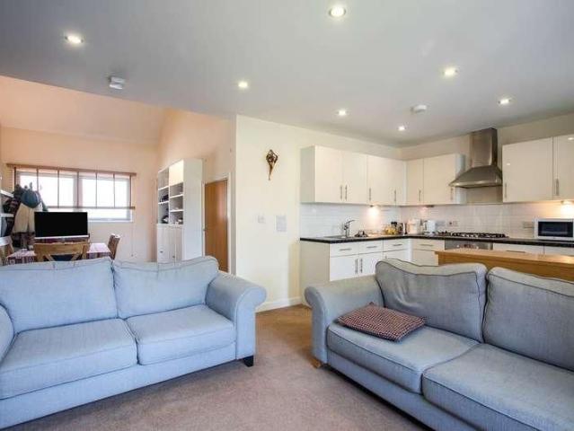 Dragonfly Close, London, E13