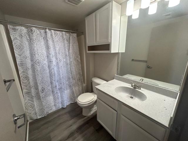 Drake Court and Liberty Lofts apartments! Enjoy downtown living at its best. 2 Bedroom Apartment for Rent at 2116 Leavenworth St, Omaha, NE 68102 Park East