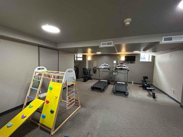 Drake Court and Liberty Lofts apartments! Enjoy downtown living at its best. 2 Bedroom Apartment for Rent at 2116 Leavenworth St, Omaha, NE 68102 Park East