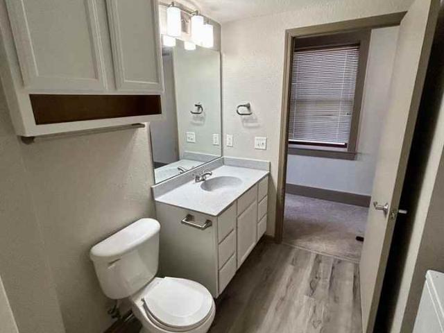 Drake Court and Liberty Lofts apartments! Enjoy downtown living at its best. 3 Bedroom Apartment for Rent at 2116 Leavenworth St, Omaha, NE 68102 Park East