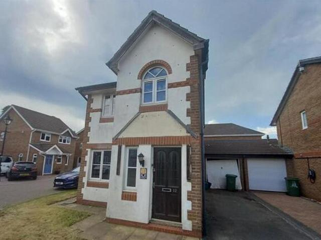 Drake Close, Westward Ho, 3 Bedroom House