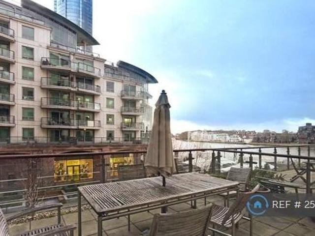 Drake House, London, 2 Bedroom Flat