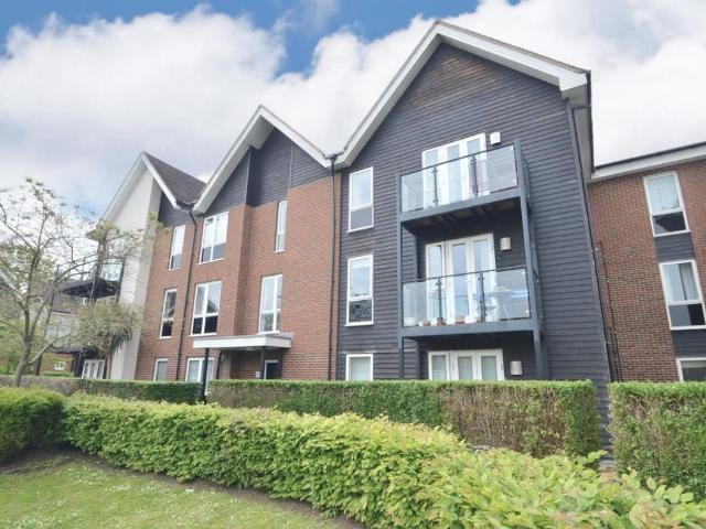 Drake House, Mill Drive, Ruislip HA4, 1 bed flat to rent, £1,450 pcm | PrimeLocation