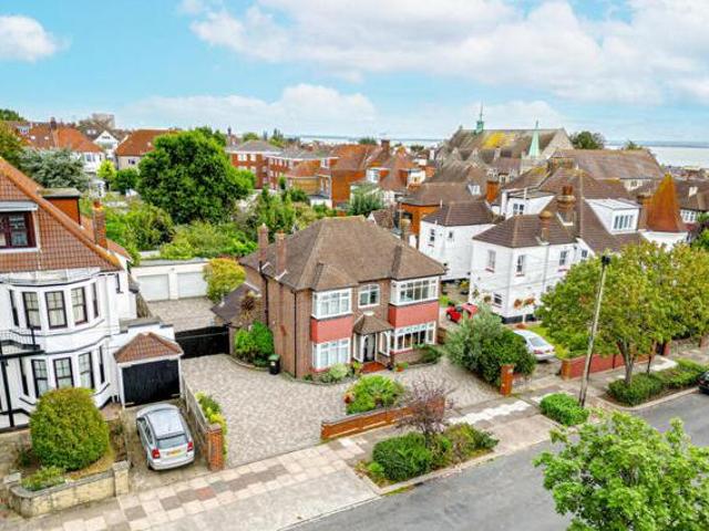 Drake Road, Chalkwell, 4 Bedroom Detached