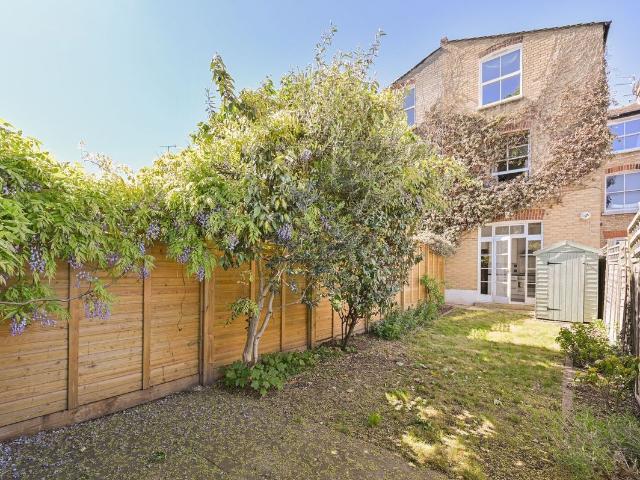Drakefield Road, Balham, London SW17, 2 bed flat to rent, £2,750 pcm | PrimeLocation