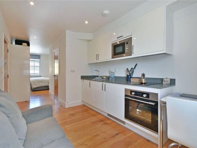 Drakes Courtyard, Kilburn High Road NW6, Studio to rent, £1,350 pcm | PrimeLocation