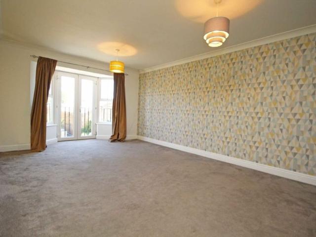 Draper Close, TW7, London