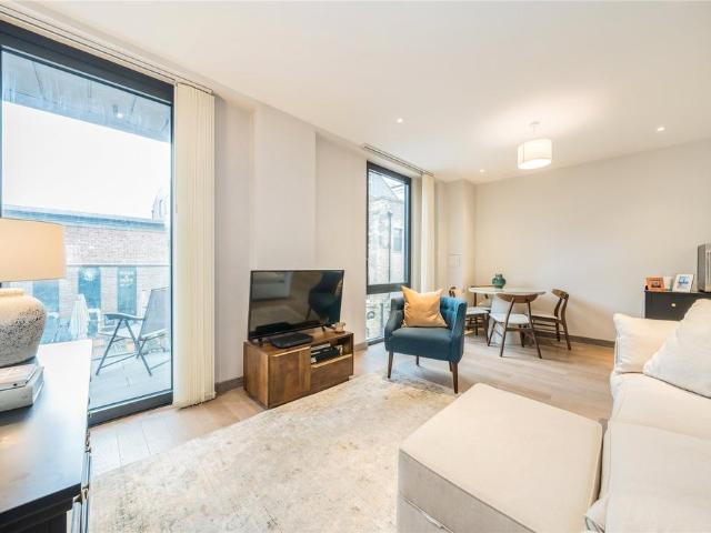 Drapers Yard, Ram Quarter, London, SW18 1 bed apartment to rent £2,350 pcm £542 pw