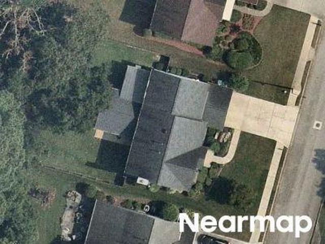 Drewsbury Ct SE