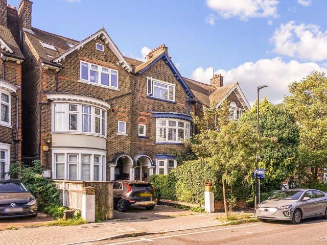 Drewstead Road, London SW16 2 bed flat to rent £2,000 pcm £462 pw
