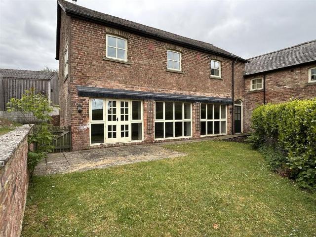 Drewton Estate 3 bed semi detached house to rent £1,495 pcm £345 pw