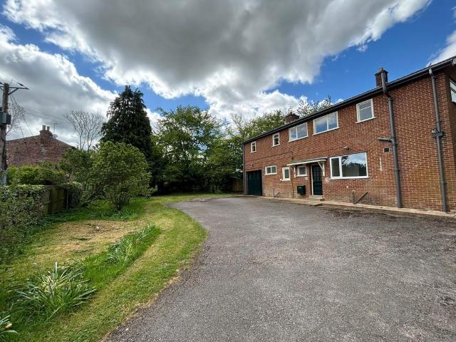 Drewton, South Cave, HU15 4 bed detached house to rent £1,850 pcm £427 pw