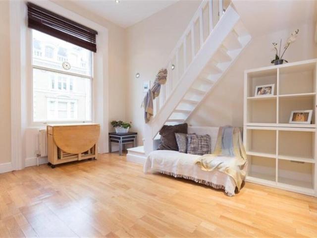 Dream Location ! Studio With All Bills Included !