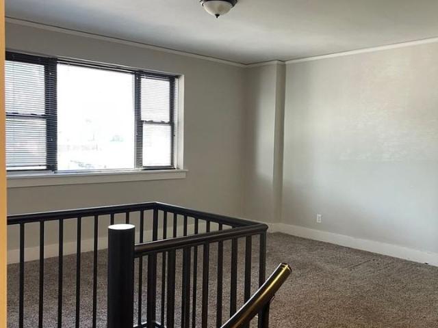 Dreamvesting Rentals 3302 Burt St Nottingham 3 Bedroom Apartment for Rent at 3302 Burt St, Omaha, NE 68131 Gifford Park