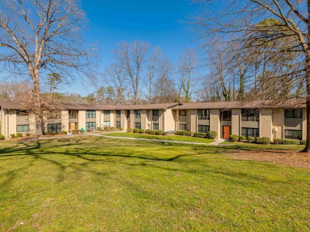 Dresden Forest | Close to Everything. Surrounded by Serenity. 2 Bedroom Apartment for Rent at 1526 Dresden Dr Ne, Atlanta, GA 30319 30319