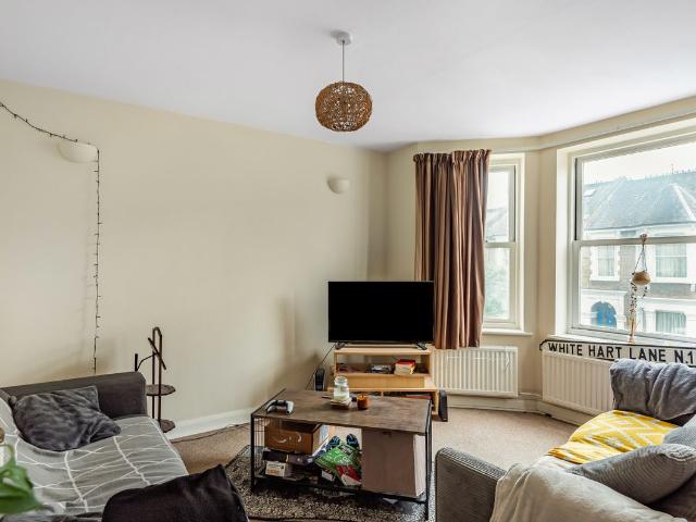 Dresden Road, Archway, London N19, 2 bed flat to rent, £2,200 pcm | PrimeLocation