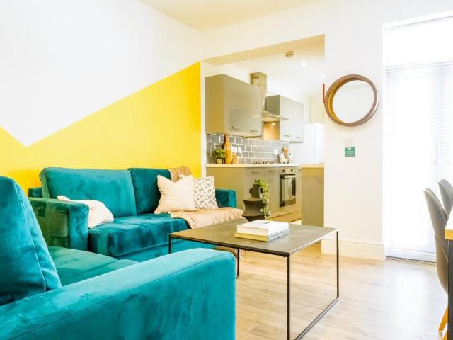 Driffield Street, Manchester M14 5 bed house to rent £3,845 pcm £887 pw