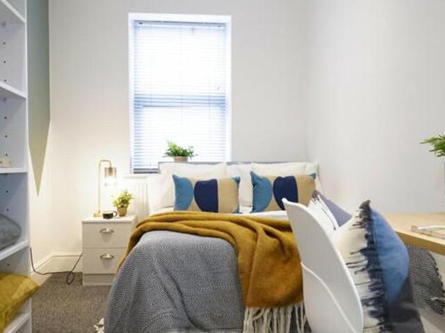 Driffield Street, 5 Bedroom House