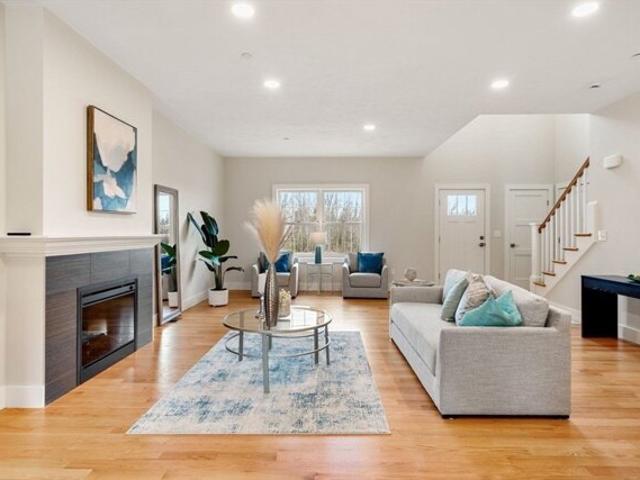 Driftwood Cir Unit,sandown, Condo For Sale