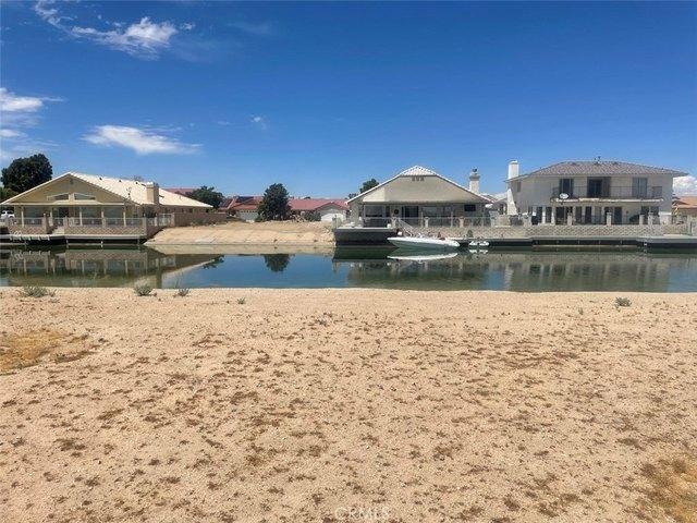 26338 Driftwood Ln, Helendale, CA 92342