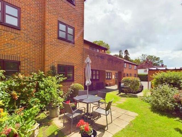 Drill Hall Road, Chertsey Walk, Chertsey, 1 Bedroom Retirement