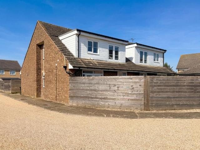 Druids Close, Beck Row, IP28 2 bed apartment to rent £1,175 pcm £271 pw