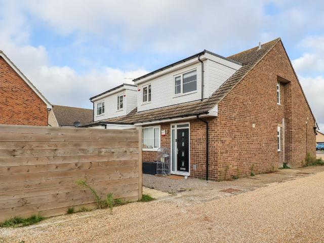 Druids Close, Beck Row IP28, 2 bed flat to rent, £1,175 pcm | PrimeLocation