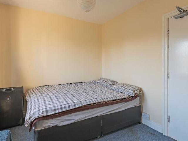 Drummond Avenue, Headingley, Leeds LS16, Room to rent, £459 pcm | PrimeLocation
