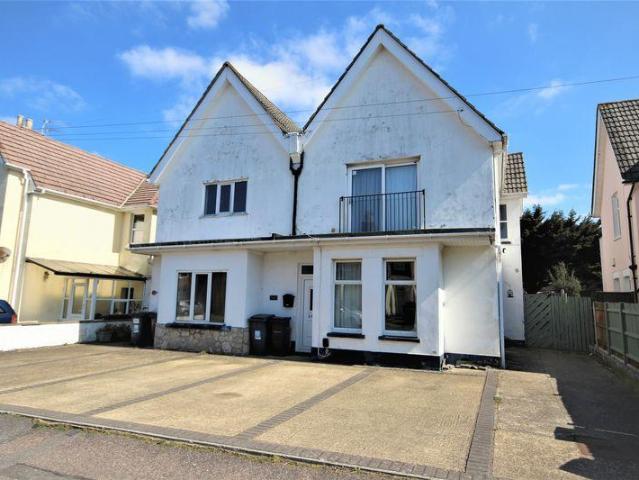 Drummond Road, Boscombe, Bournemouth 2 bed flat to rent £1,000 pcm £231 pw