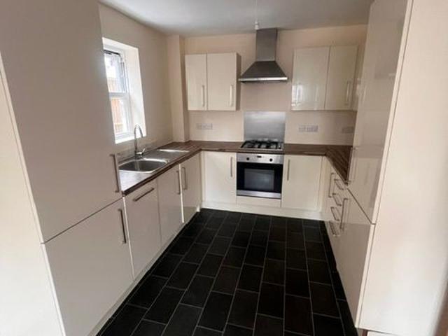 Drummond Road, Bournemouth BH1, 2 bed flat to rent, £1,025 pcm | PrimeLocation