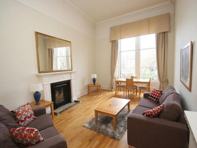 Drumsheugh Place, West End, Edinburgh 2 bed flat to rent £1,750 pcm £404 pw