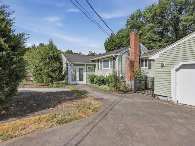 Drury Ln, Wilmington, Home For Sale