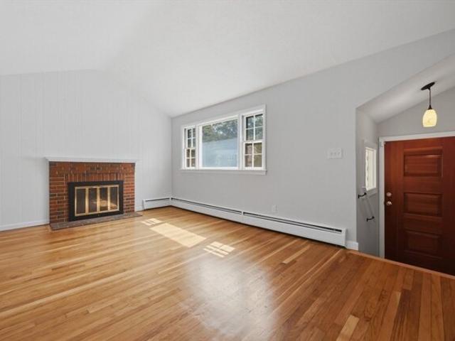 Drury Ln, Wilmington, Home For Sale