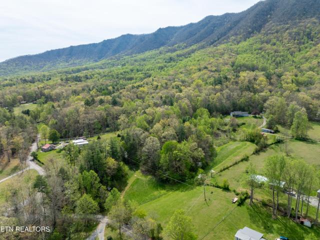 Dry Valley Rd, Townsend, TN 37882