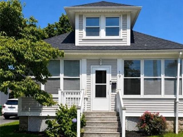 Dryden Blvd, Warwick, Home For Sale